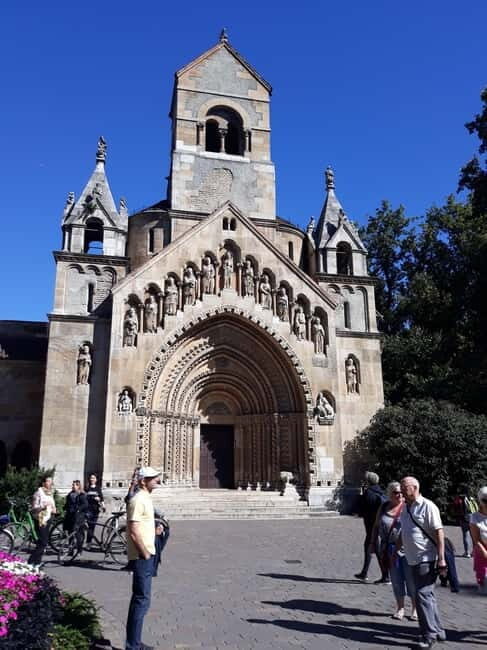 From Pest to Buda Your Essential Tour w/ local guide - Practical Details