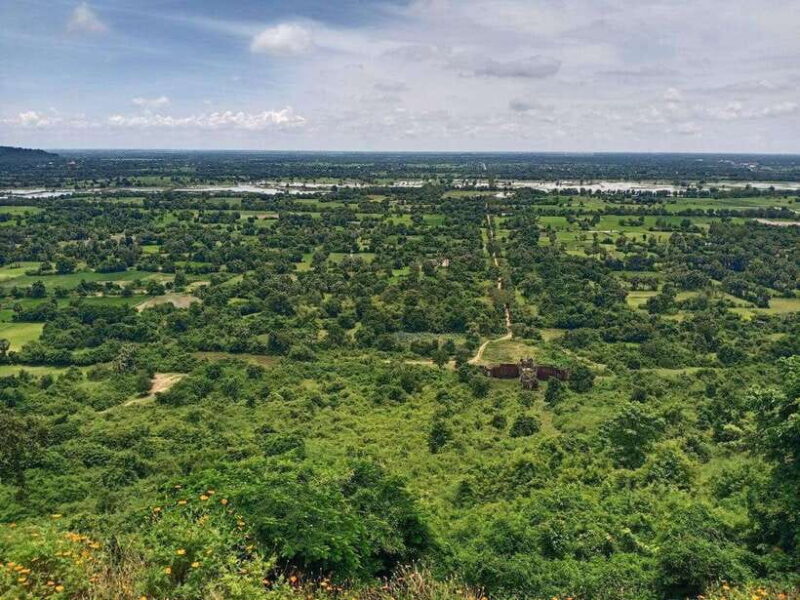 From Phnom Penh: Kampong Cham Day Trip with Nokor Bachey - Exploring Kampong Cham: A Day Trip Full of Culture, Legends, and Scenic Views