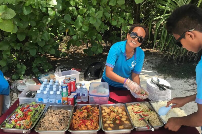 From Phuket Or Khao Lak: Phi Phi Islands Early Bird Tour - Guides and Group Size