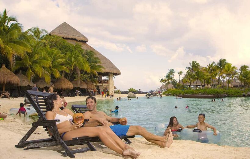 From Playa del Carmen: Xcaret Park All-Inclusive - An In-Depth Look at the Xcaret Experience