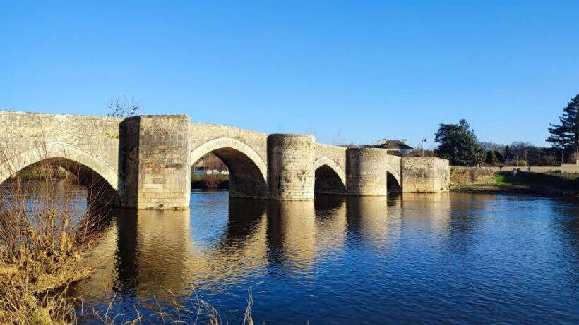 From Poitiers: Private Tour of Saint-Savin - An In-Depth Look at the Tour Experience