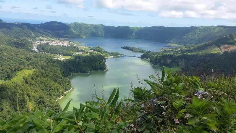 From Ponta Delgada: Sete Cidades Lakes & Fire Lake Day Tour - Key Points