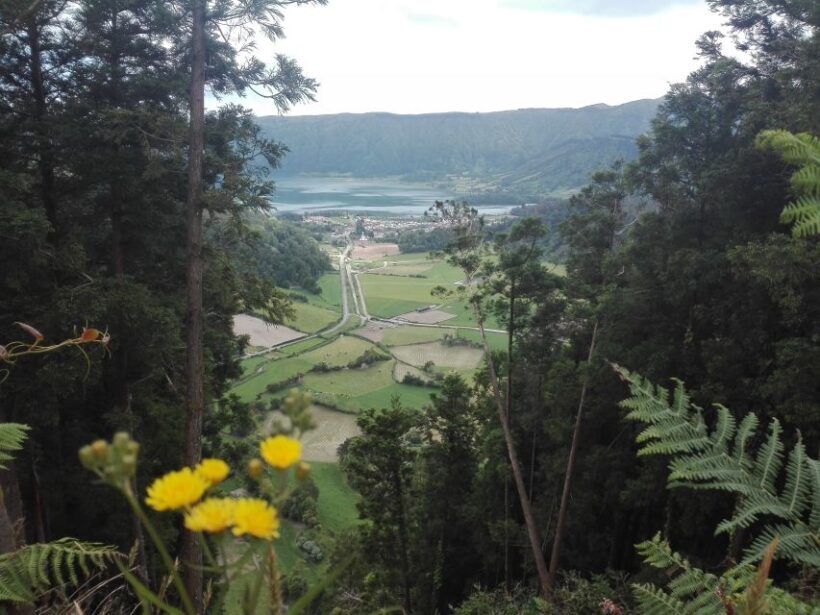 From Ponta Delgada: Sete Cidades Walk, Tasting and Kayaking - The Walking Tour: From Miradouro to Village