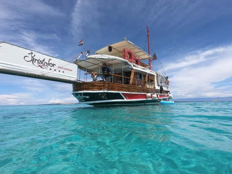 From Pore: Boat Day Trip to Rovinj with Fish Lunch - Key Points