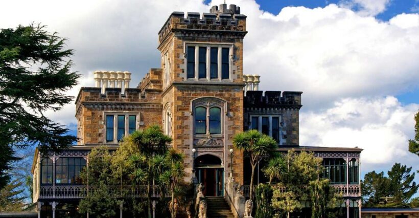 From Port Chalmers: Small Group Castle, Coast & City Tour - From Port Chalmers: Small Group Castle, Coast & City Tour
