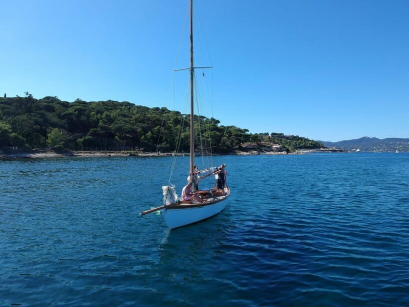 From Port Grimaud: Half-Day Classic Yacht Sailing Experience - Key Points
