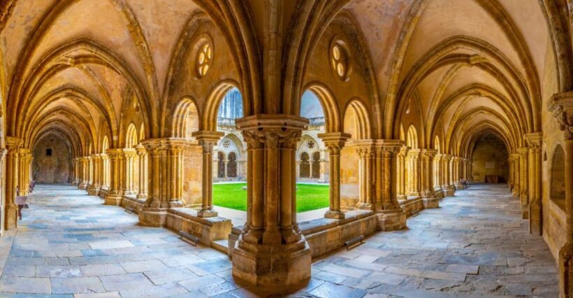 From Porto: Aveiro and Coimbra Private Tour - Transition to Coimbra: Portugal’s Historic University City
