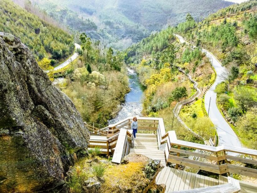 From Porto: Aveiro, Paiva Walkways and Arouca 516 Footbridge - Traditional Portuguese Lunch