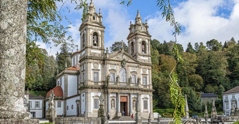 From Porto: Braga & Guimarães full day experience with lunch - FAQ