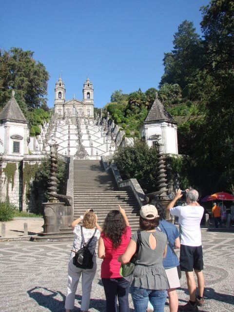 From Porto: Full-Day Trip of Minho Region - Exploring the Minho Region from Porto: A Detailed Look at the Full-Day Tour