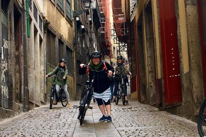 From Porto With View to Gaia: Private Bike Tour #Ducksideofporto - Crossing the Dom Luis I Bridge
