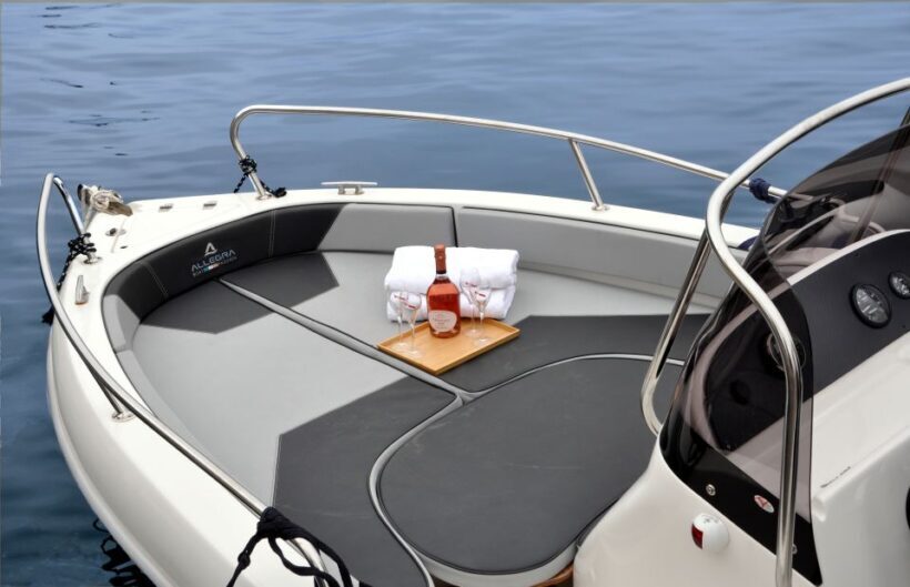 From Positano: Private Day Trip to Capri by Boat w/ Skipper - Key Points