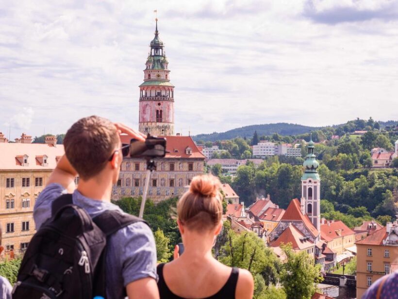 From Prague: Full-Day Cesky Krumlov Tour with Castle Entry - Authentic Experiences Highlighted by Travelers