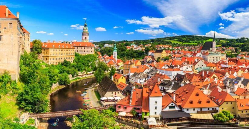 From Prague: Full-Day Trip to eský Krumlov - Transport and Comfort