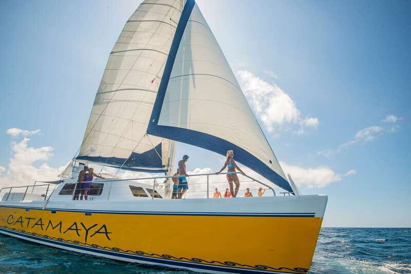 From Puerto Aventuras: Share Catamaran Tour - Food and Drinks: A Highlight of the Day