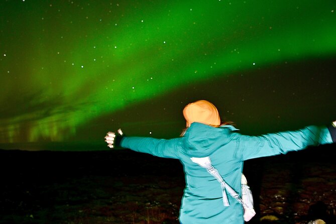 From Reykjavik 4x4 Minibus Northern Lights With Photo and Cocoa - Inclusions and Amenities