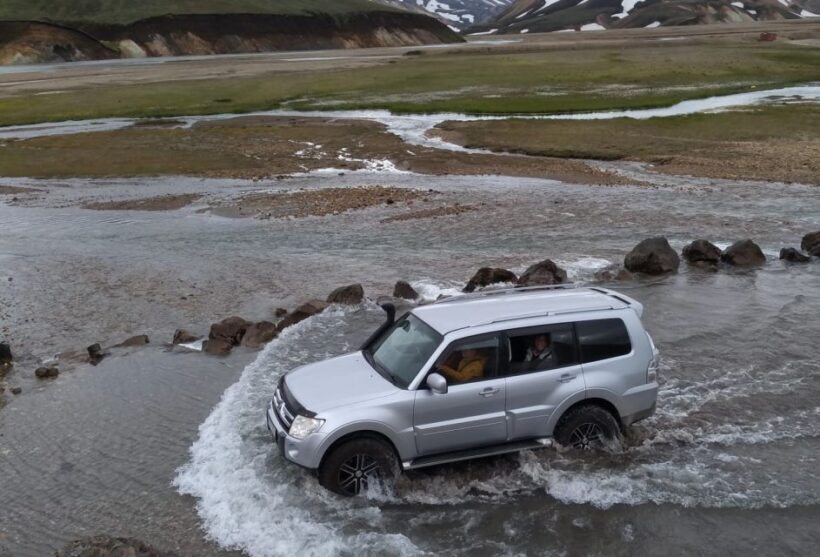 From Reykjavik: Highlands Jeep Tour & Landmannalaugar Hike - Exploring Iceland’s Highlands: A Small-Group Jeep & Landmannalaugar Hike Experience