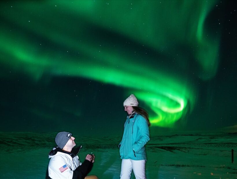 From Reykjavik: Northern Lights Guided Tour with Photos - An Overview of the Tour Experience
