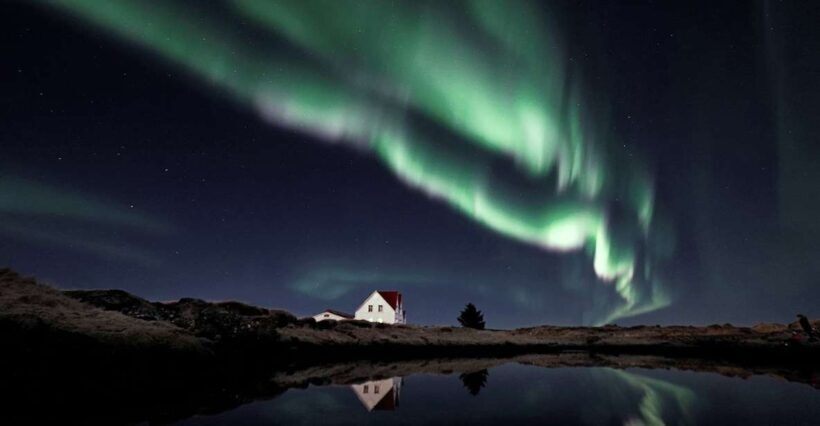From Reykjavik: Northern Lights Tour with Hot Cocoa & Photos - Experience Overview
