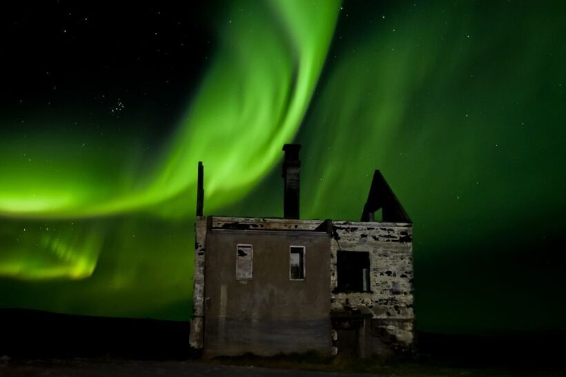 From Reykjavik: Northern Lights Tour with Hot Cocoa & Photos - Best For