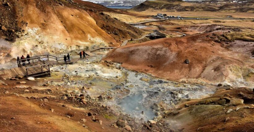 From Reykjavik: Reykjanes Geopark Tour & Airport Transfer - Exploring the Itinerary in Detail