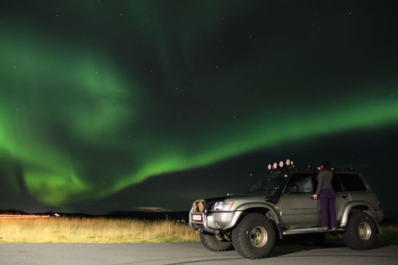 From Reykjavík: Spot the Northern Lights with Snacks & Drink - The Itinerary and Experience Breakdown