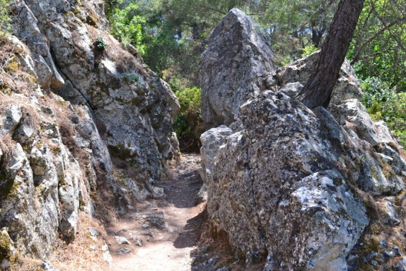 From Rhodes: Lindos and 7 Springs Valley Bus Tour - FAQ