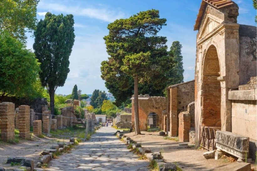 From Rome: Pompeii and Mount Vesuvius Day Trip - A Detailed Look at the Pompeii and Vesuvius Day Trip