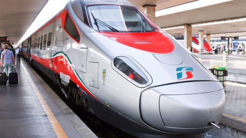 From Rome: Pompeii and Naples Day Trip by High-Speed Train - The Experience: A Closer Look at the Itinerary