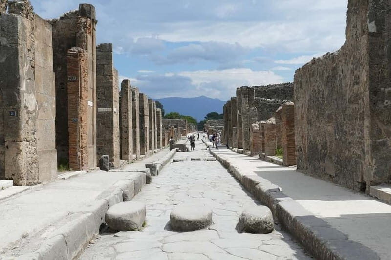 From Rome: Pompeii and Vesuvio Guided Day Trip with Lunch - The Sum Up