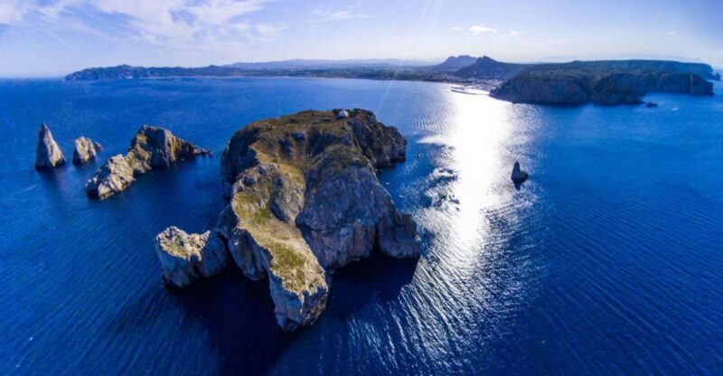 From Roses: Medes Islands Boat Tour with El Estartit Visit - The Sum Up