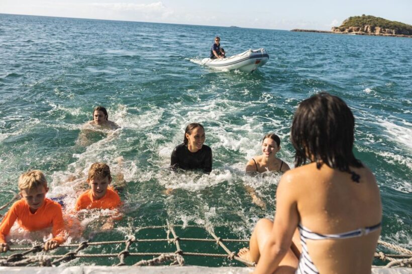 From Rosslyn: Great Keppel Island Adventure Tour with Lunch - The Sum Up