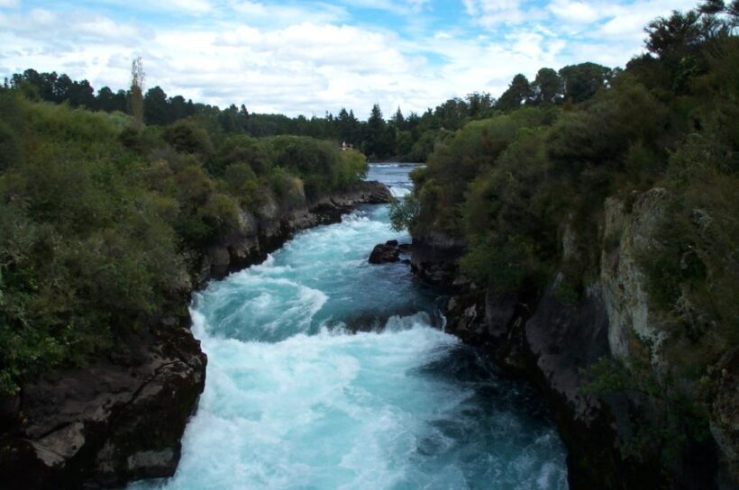 From Rotorua: Taupo Day Trip with Orakei Korako or Waiotapu - Why This Tour Offers Good Value
