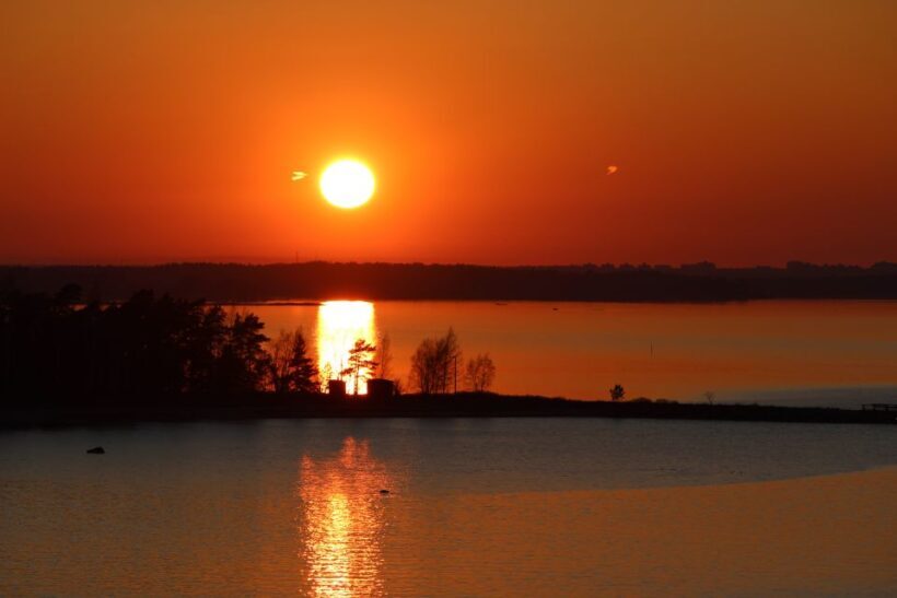 From Rovaniemi: Midnight Sun Forest Lake Float - What Makes It Special?