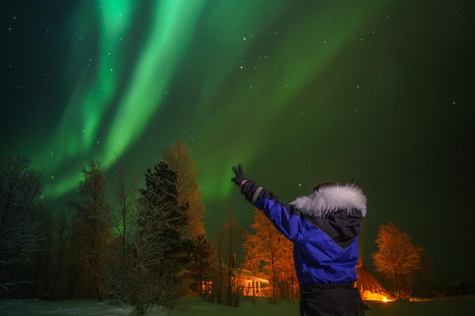 From Saariselkä: Northern Lights Tour to Lake Inari, Incl. Dinner - Meeting and Pickup Details