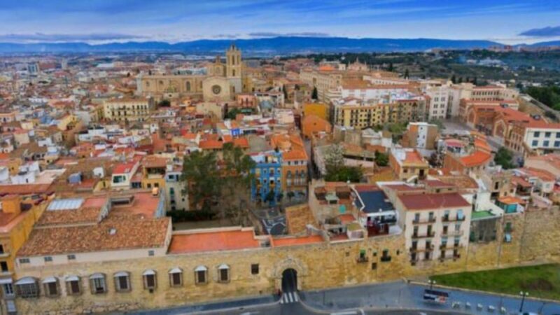 From Salou: Tour Poblet, Wines & Sitges - The Charm of Sitges: Art, Literature, and Coastal Vibes