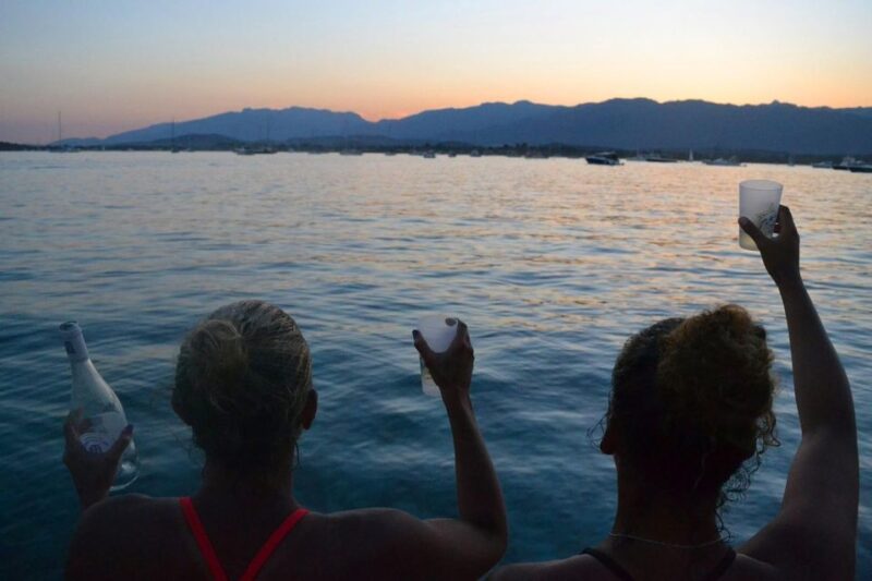 From Santa Giulia SUNSET Cruise & Apéritif - Who Will Love This Experience?