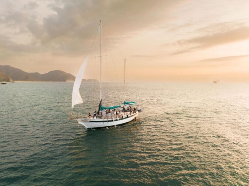 From Santa Marta: Sunset Sailboat Tour with 2 Beverages - Key Points