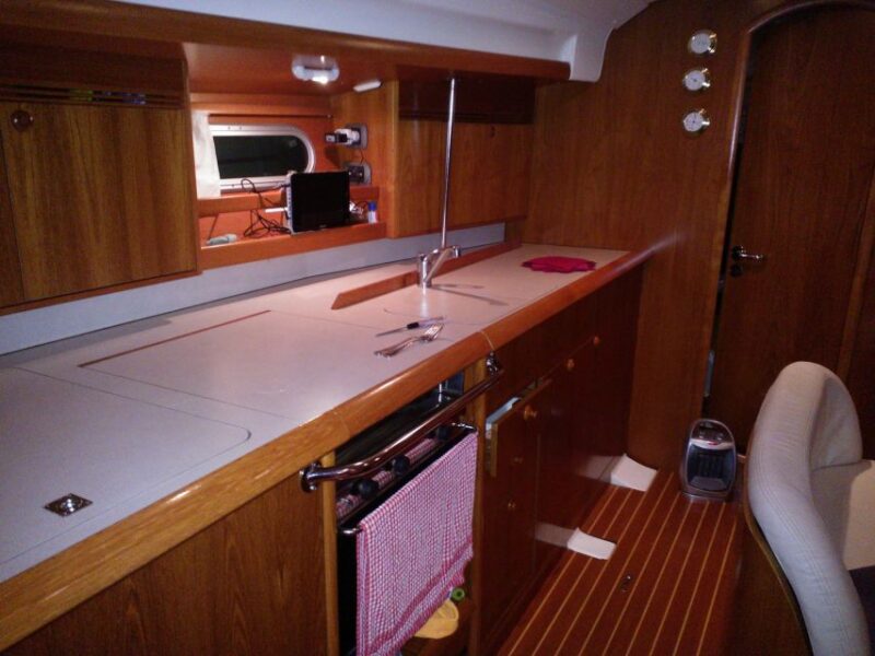 From Santa Teresa: Sailboat Tour to Corsica with Lunch - Who Will Love This Tour?