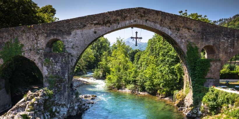 From Santander or Llanes: Covadonga Lakes & Cangas de Onis - Key Points