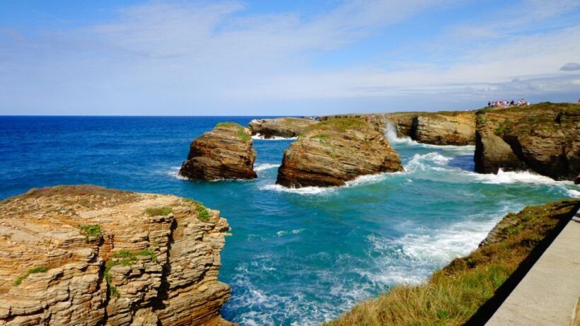From Santiago: Lugo Ribadeo & Cathedral Beach Full-Day Tour - Who Should Consider This Tour?