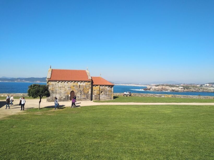 From Santiago: Rías Baixas Galicia Seafood & Wine Day Tour - Who Should Consider This Tour?