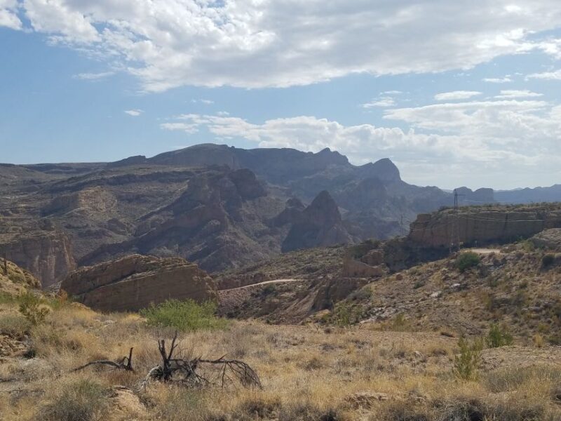 From Scottsdale/Phoenix: Apache Trail Day Tour - Discovering Tortilla Flat and Local History