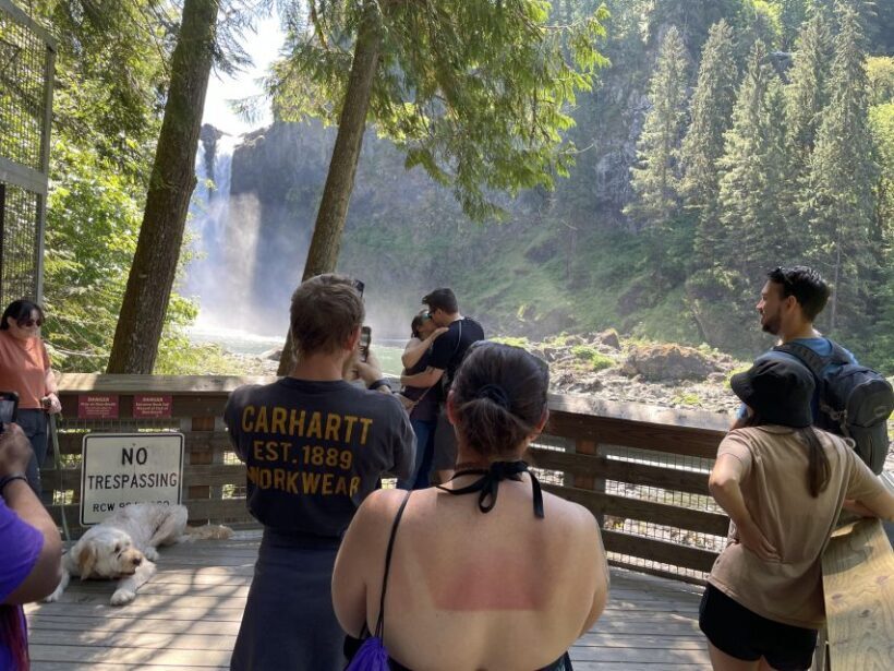 From Seattle: Snoqualmie Falls and Wineries Tour w/ Transfer - Real Traveler Experiences