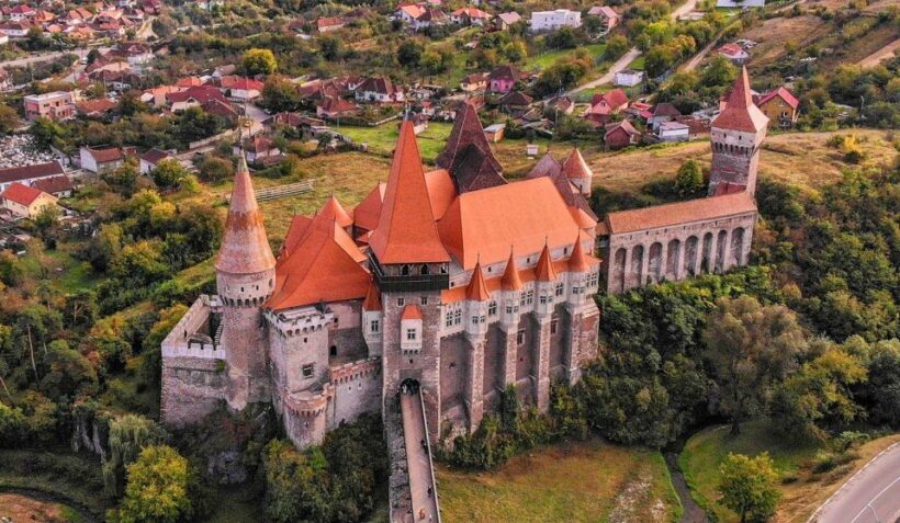 From Sibiu: Alba Carolina Citadel and Corvin's Castle Tour - An In-Depth Look at the Tour Experience