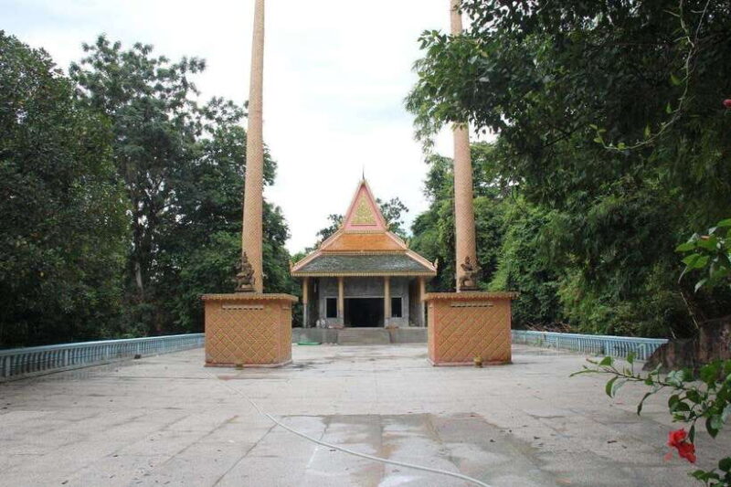 From Siem Reap: Phnom Kulen National Park Trekking Tour - Detailed Breakdown of the Itinerary