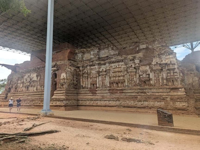 From Sigiriya:Polonnaruwa Day Tour with Farmers lunch - The Highlights of Polonnaruwa