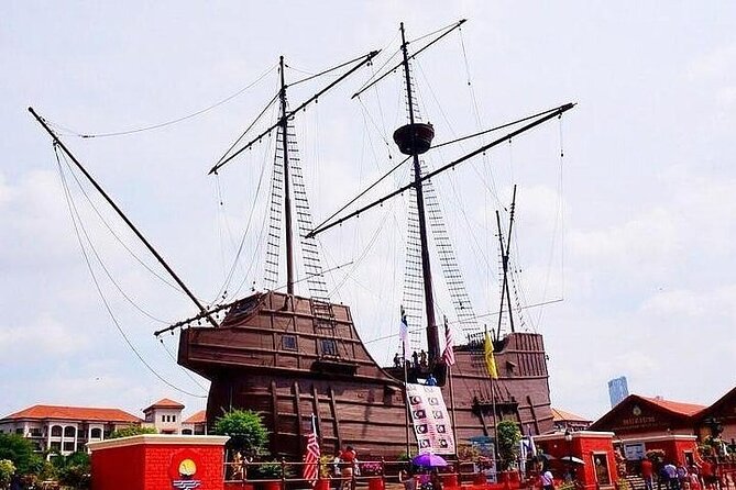 From Singapore: Malacca guided day tour (via drive-thru border) - An In-Depth Look at the Malacca Day Tour