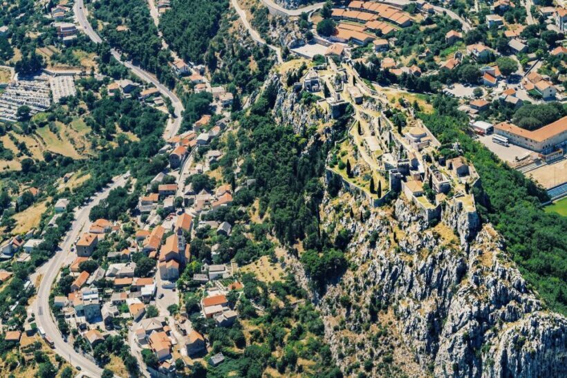 From Sinj: Panoramic Flight over Split - Key Points
