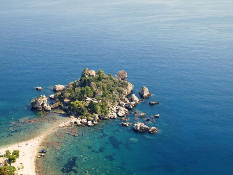 From Siracusa: Etna, Taormina, Isola Bella audio-guided tour - Who Should Consider This Tour?